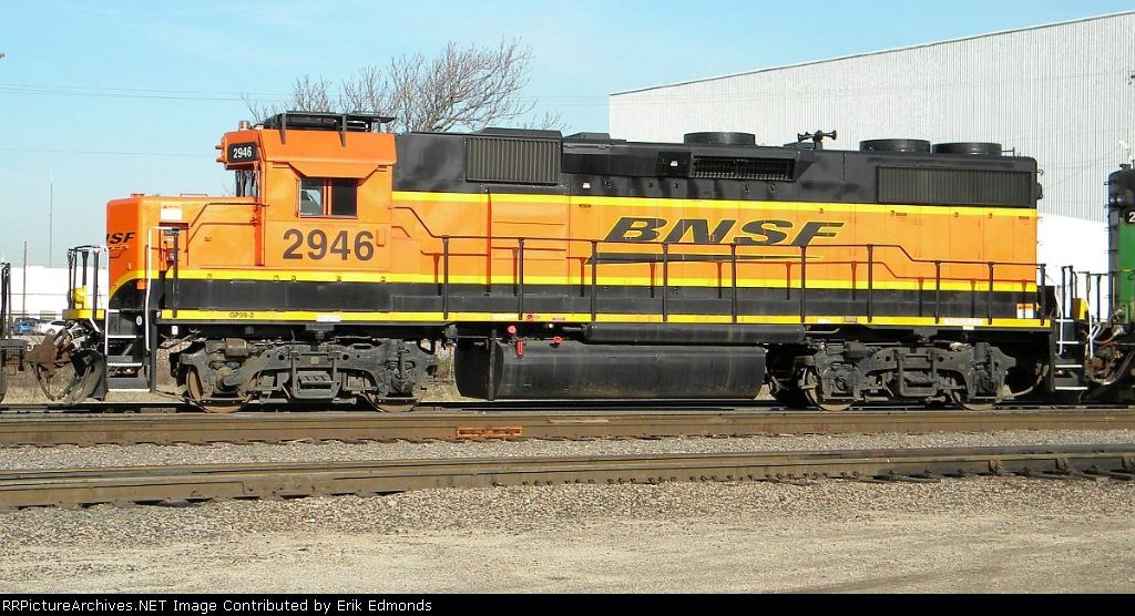 BNSF 2946